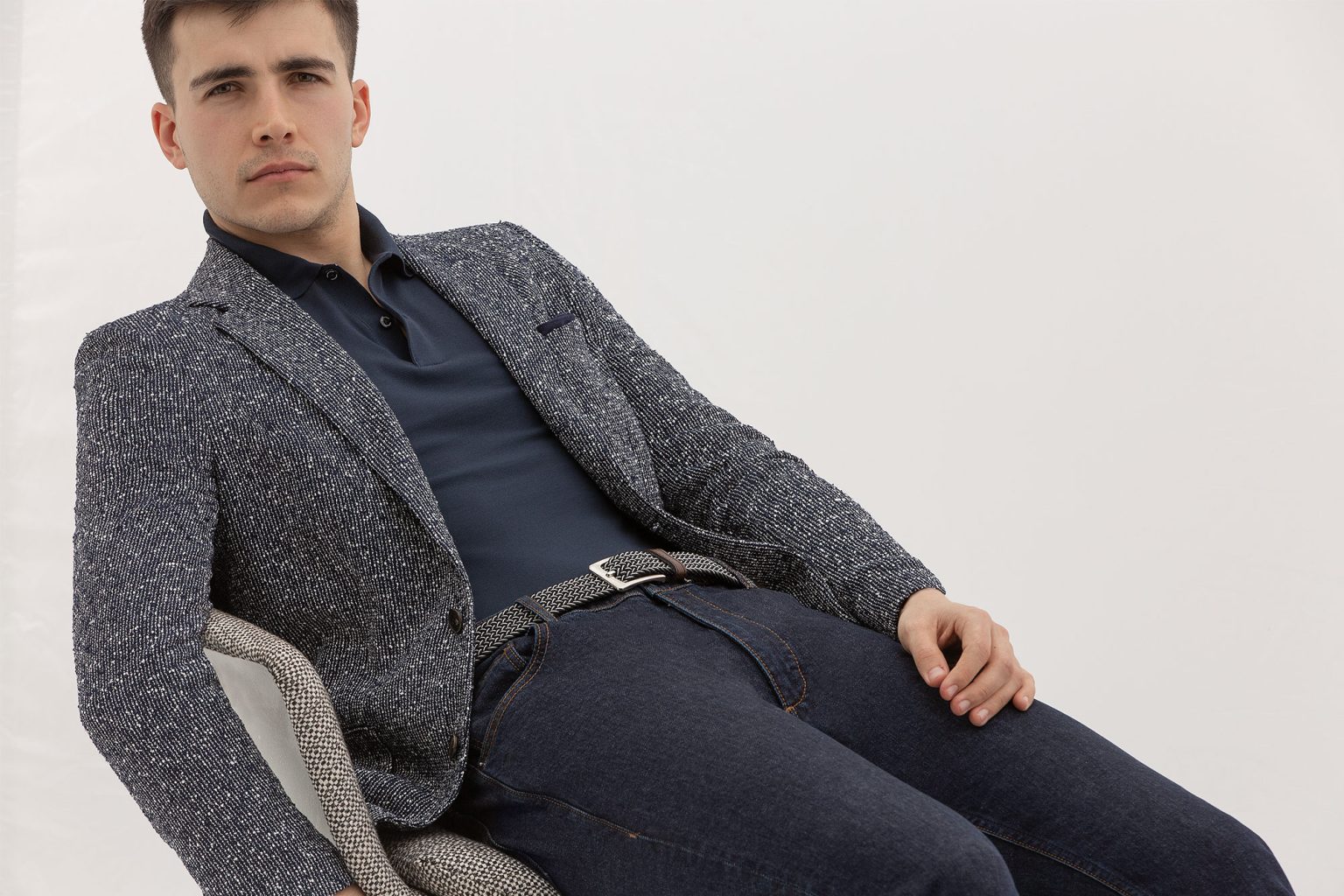 How to Mix and Match Men's Suits: A Straightforward Guide